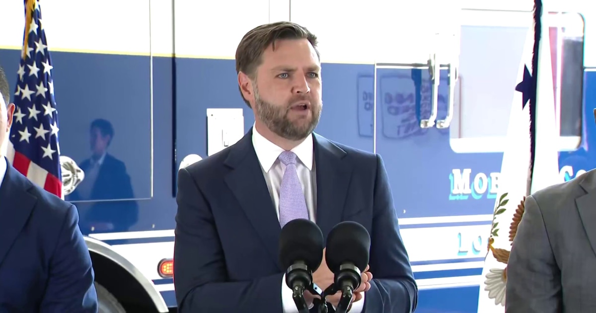 JD Vance appears to misname Sen. Padilla as 'José' during L.A. remarks