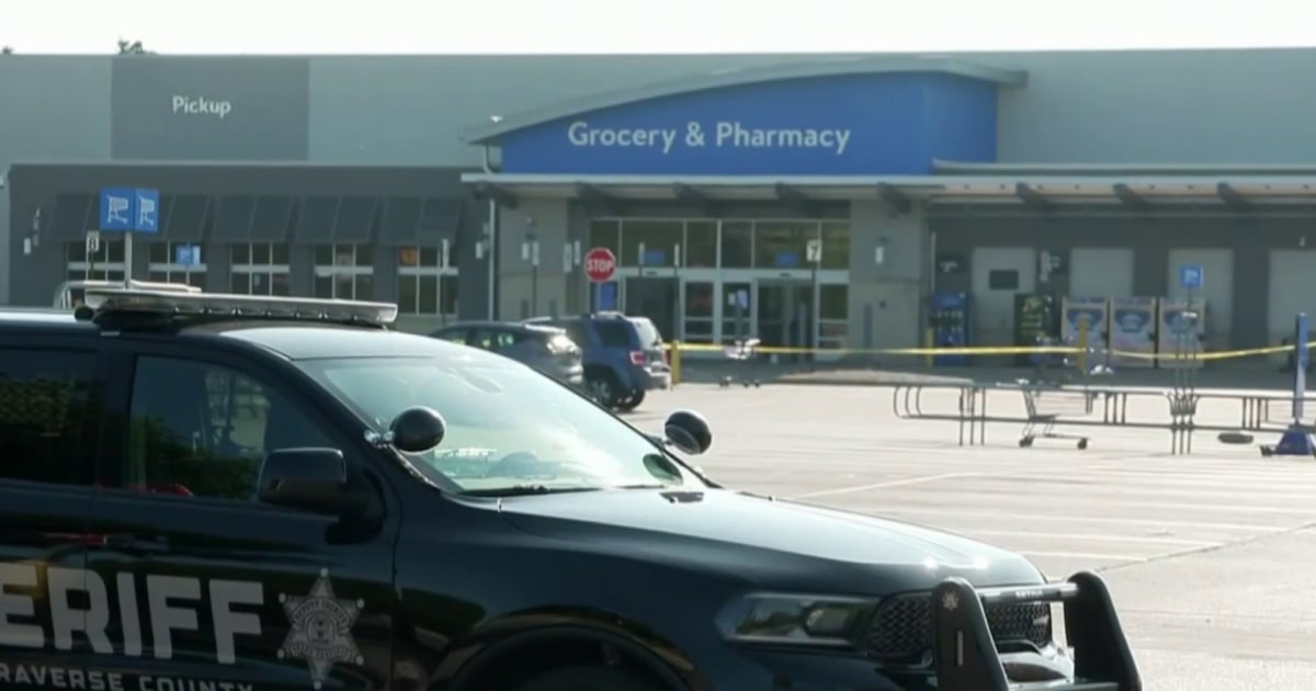 Bystander who intervened in Walmart stabbing spree speaks out