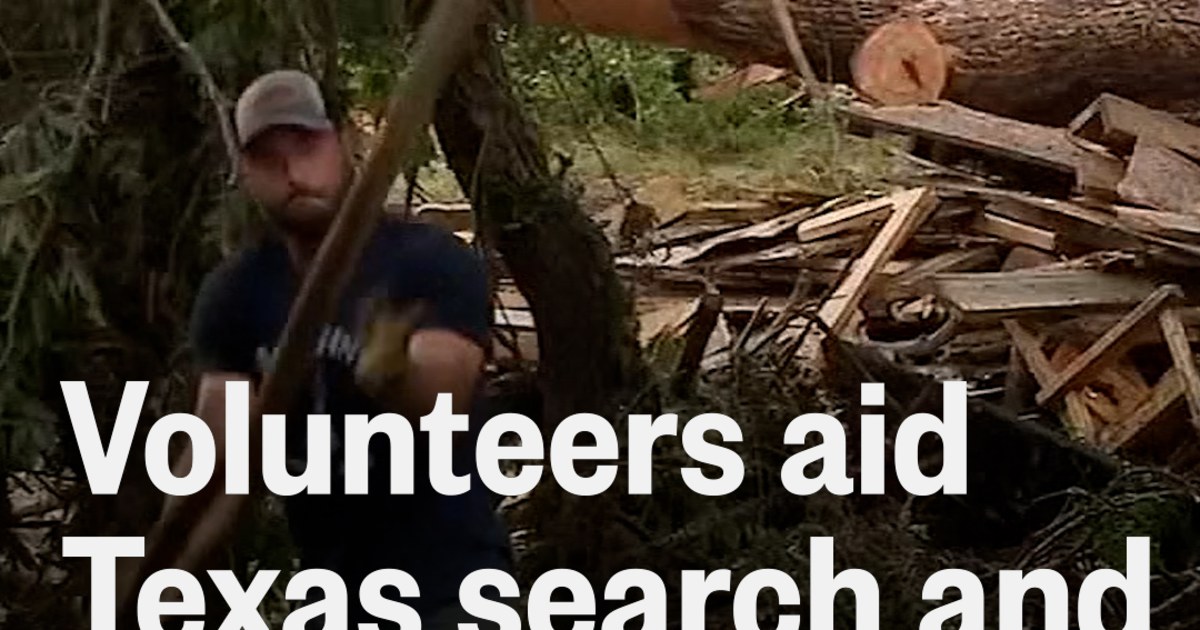 Volunteers help with Texas flooding search and recovery