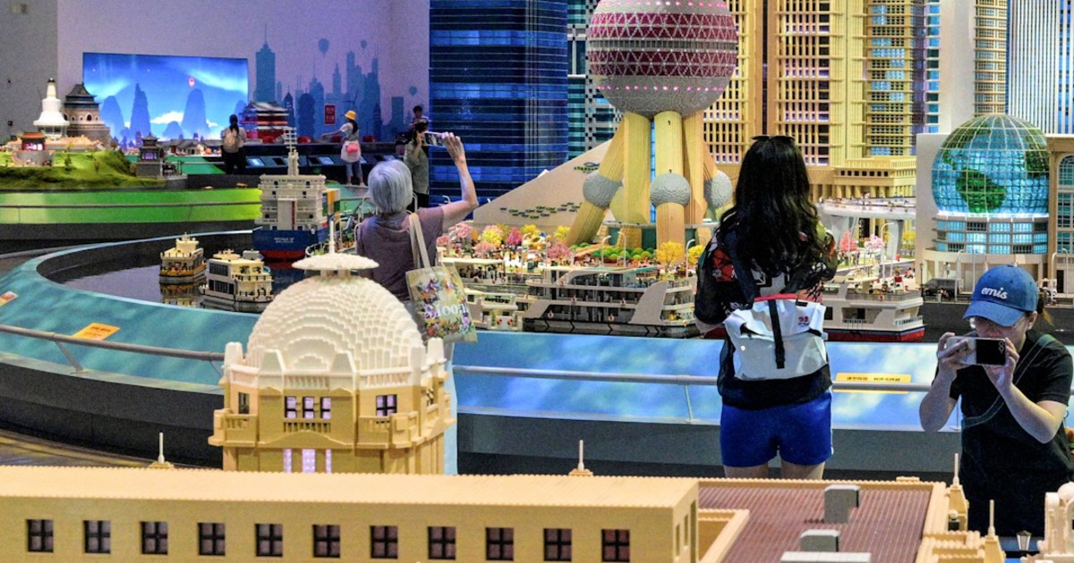 Lego boom leads to record revenue