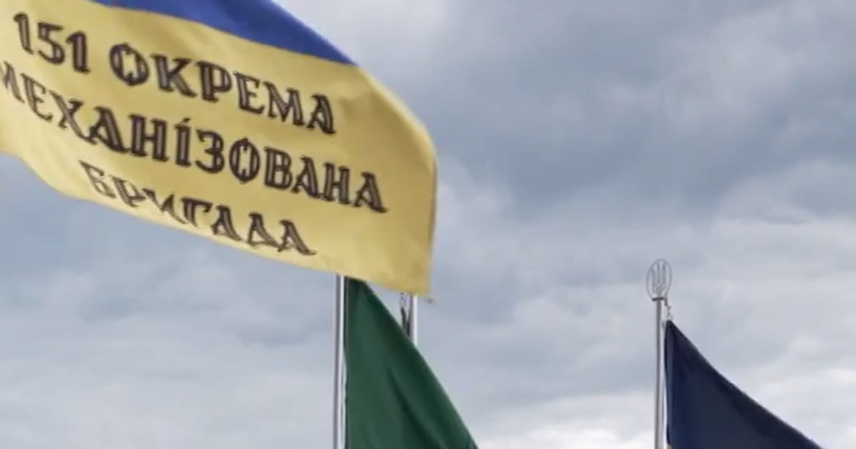NBC News’ Richard Engel visits a Ukrainian cemetery