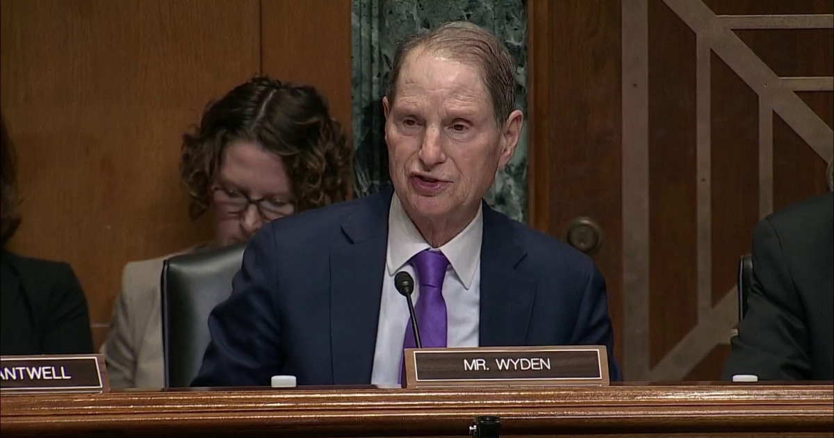Sen. Wyden criticizes Kennedy for vaccine skepticism in opening statement