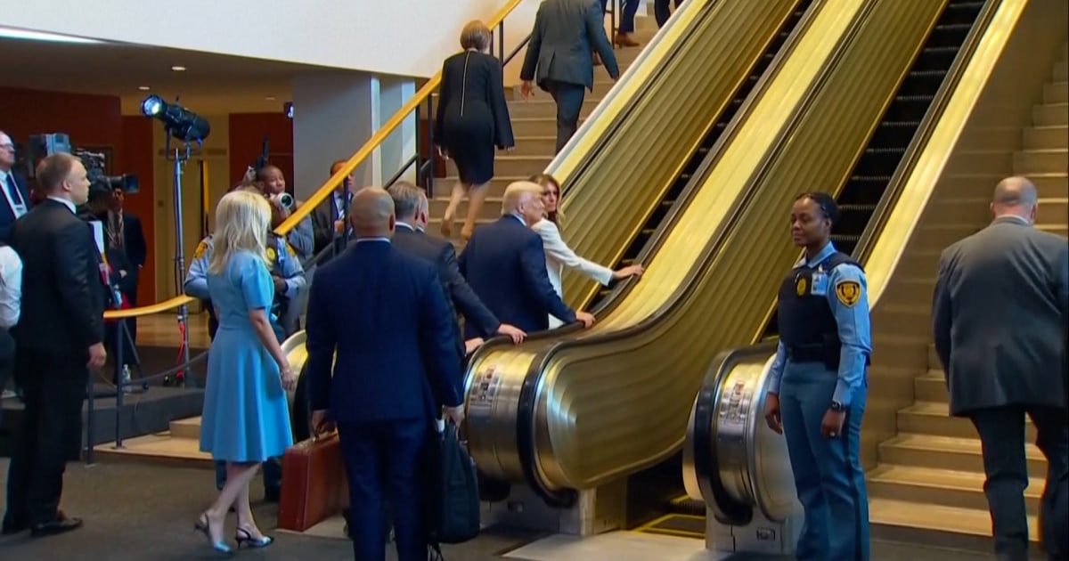 Trump faces escalator malfunction at U.N. General Assembly
