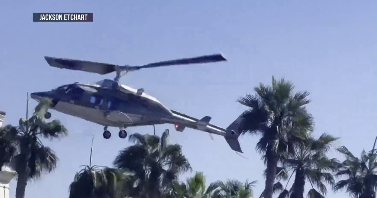 5 injured after helicopter crashes onto busy tourist beach