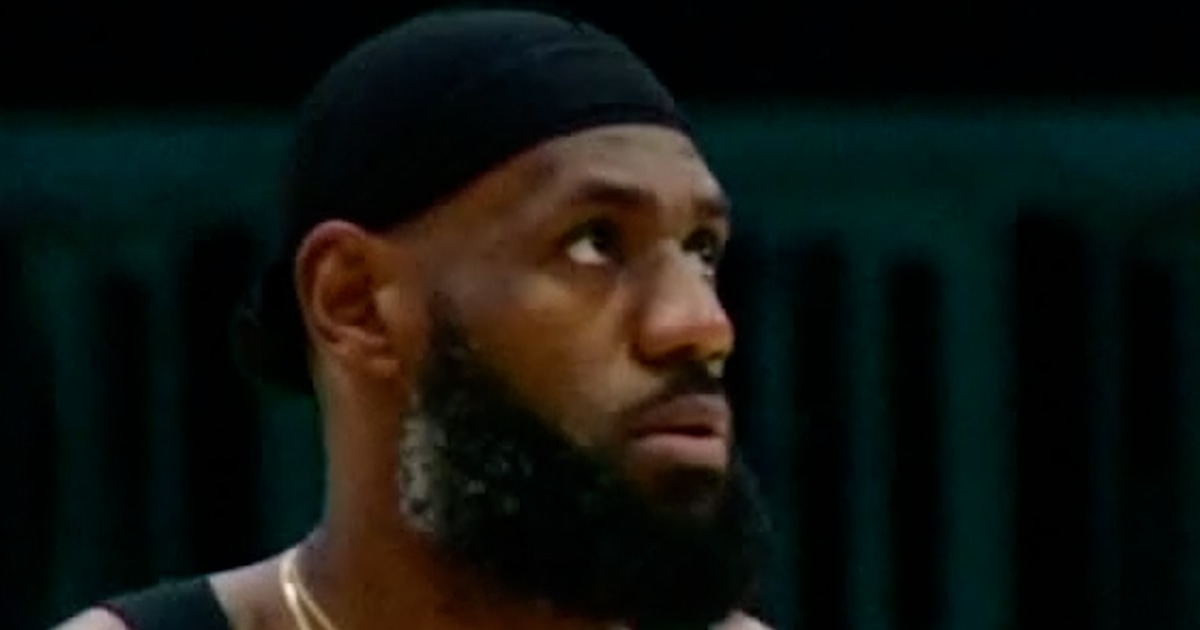 Lakers fan sues LeBron over 'Second Decision' ad stunt