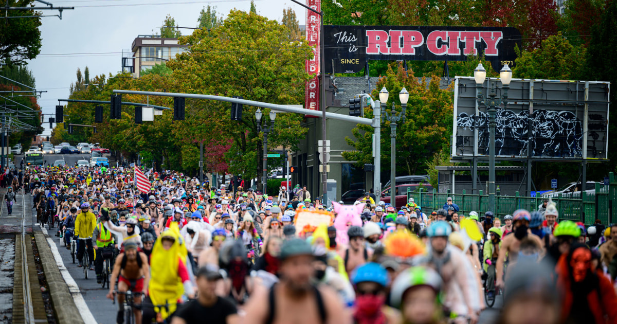 Cyclists strip down for anti-ICE protests in Portland