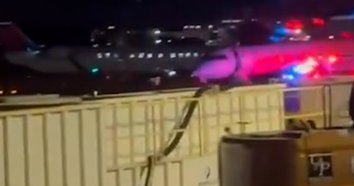 Two planes clip each other in low-speed collision