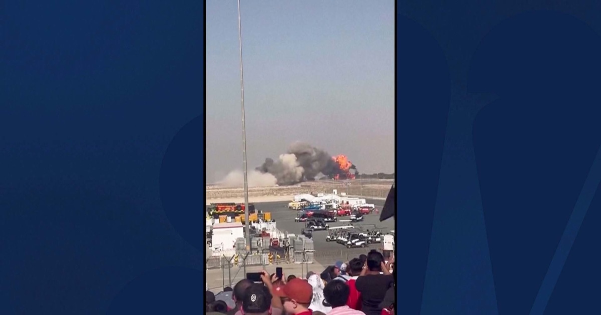 Fighter jet crash kills pilot at Dubai Air Show