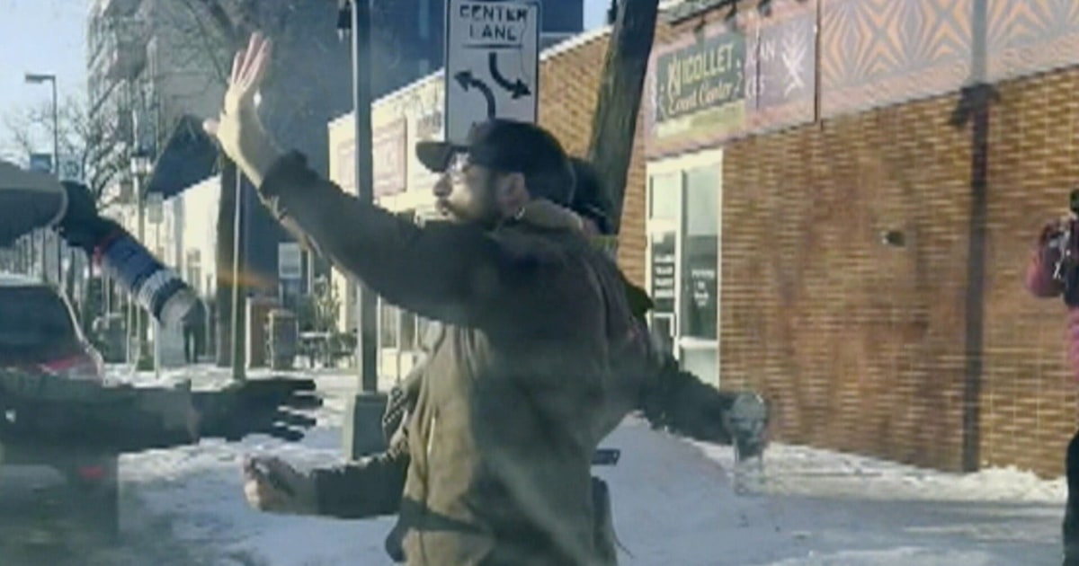 DHS: Two officers fired weapons in Pretti shooting