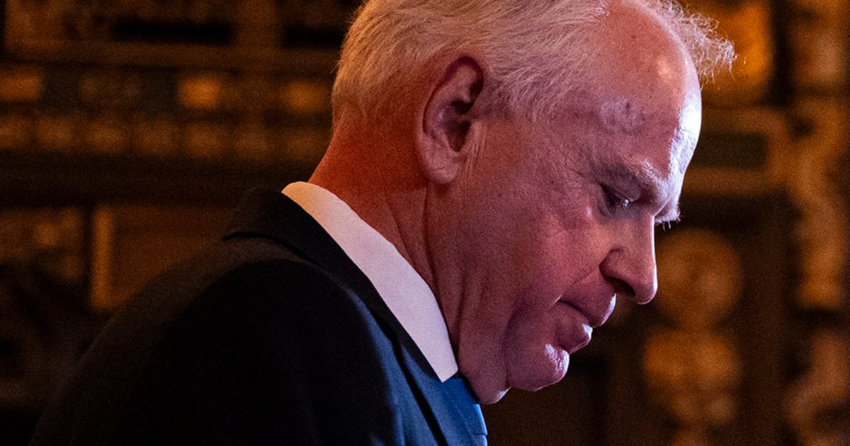 Gov. Tim Walz announces he will not seek re-election