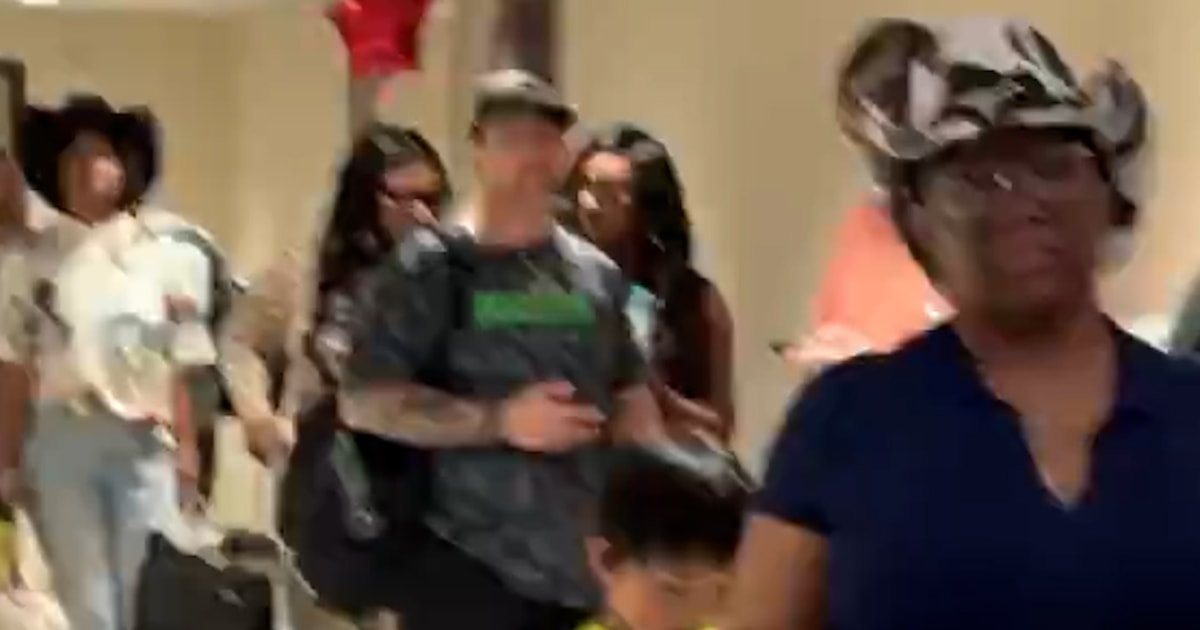 Timelapse shows long lines amid TSA staffing shortages