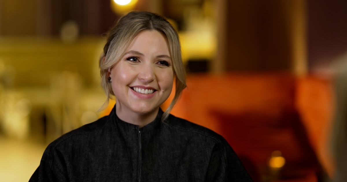 Taylor Tomlinson talks clean comedy past, 'Prodigal Daughter' Netflix ...