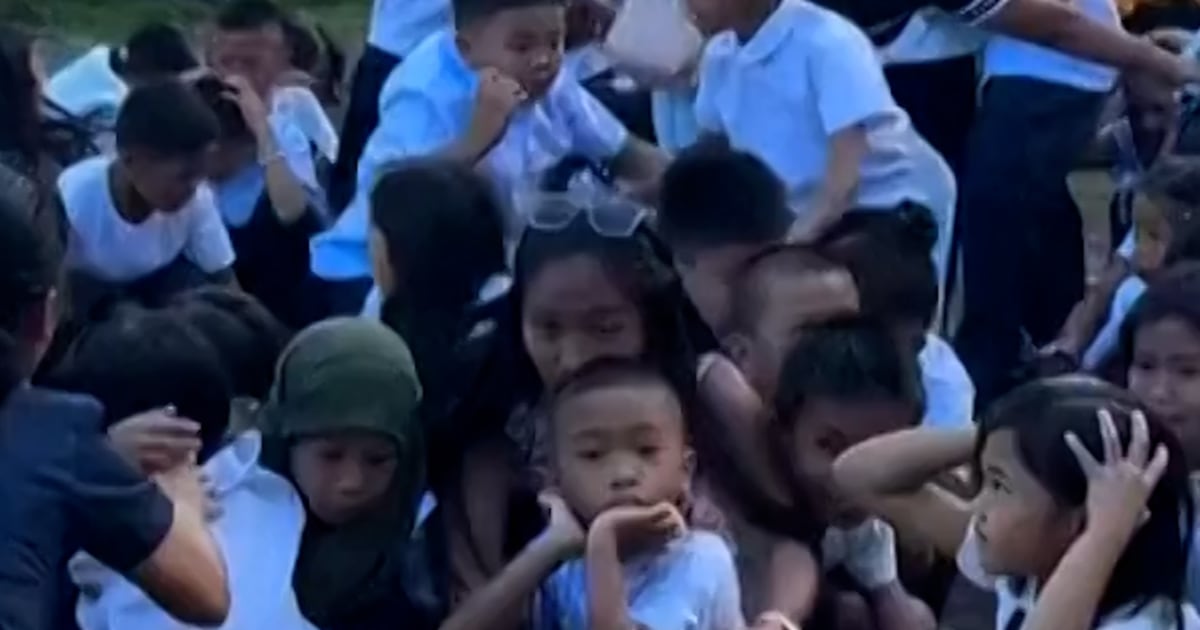 Roof collapses on Philippine school amid earthquake