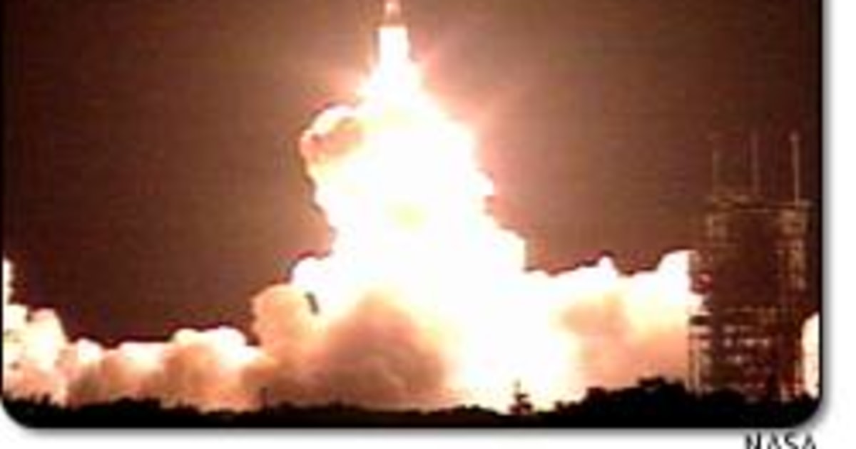 NASA launches Mars rover