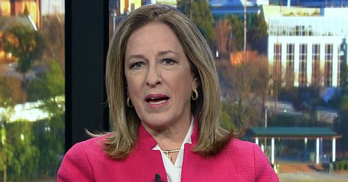 Elizabeth Colbert Busch wedged in crowded special election race