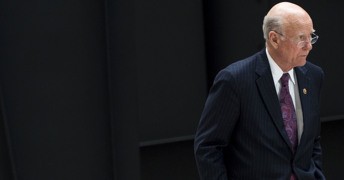 With the pressure on, Roberts struggles