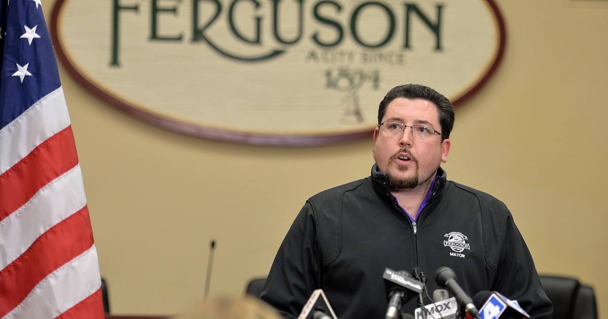 Ferguson mayor addresses departure of police chief Tom Jackson