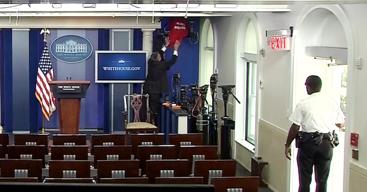 Team Trump eyes major changes to press' White House access