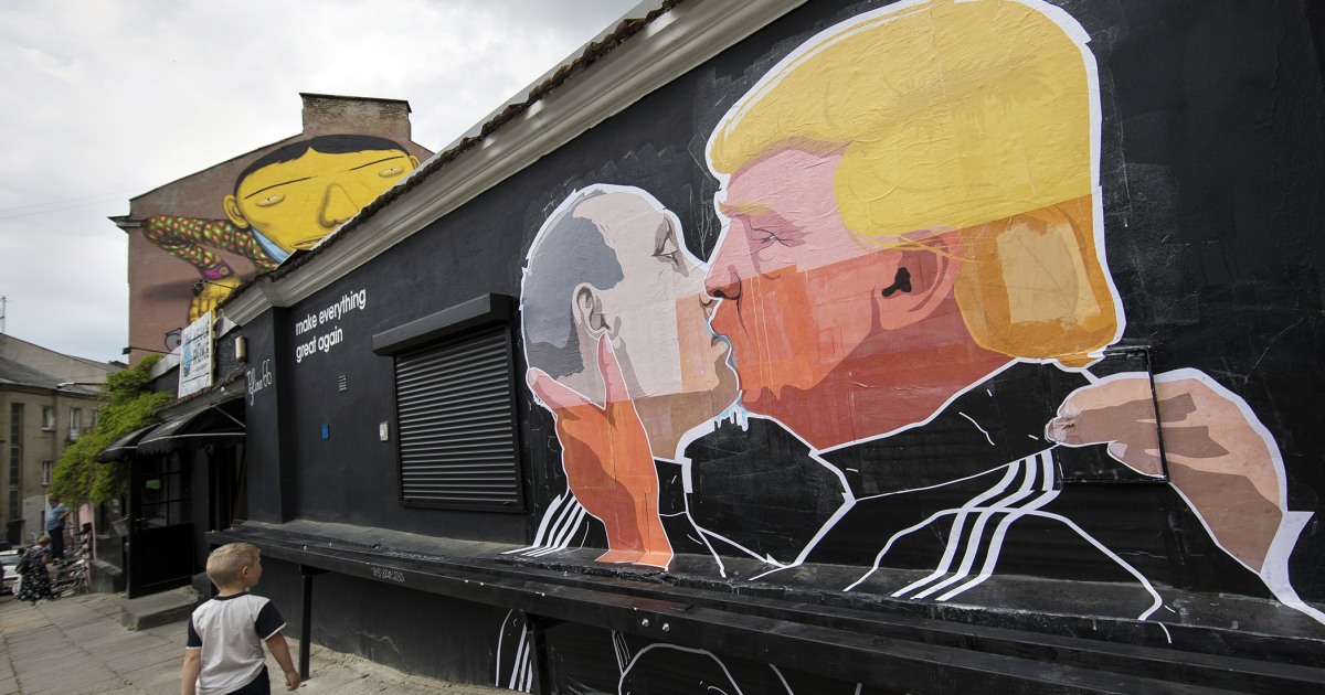 Donald Trump, Vladimir Putin lock lips in Lithuanian street art