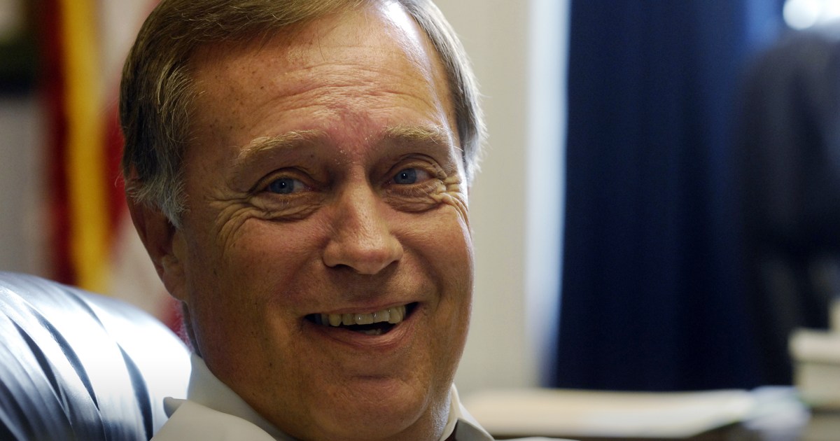 Ex-rep Mike Oxley dies; helped create post-Enron law