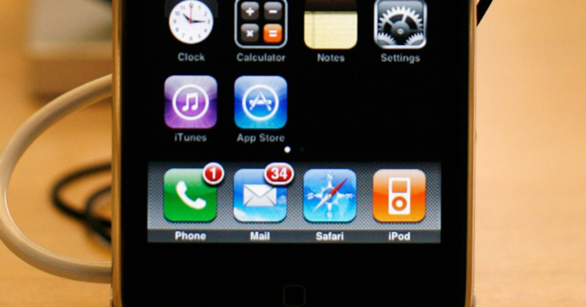 Apple releases fix for iPhone connectivity woes