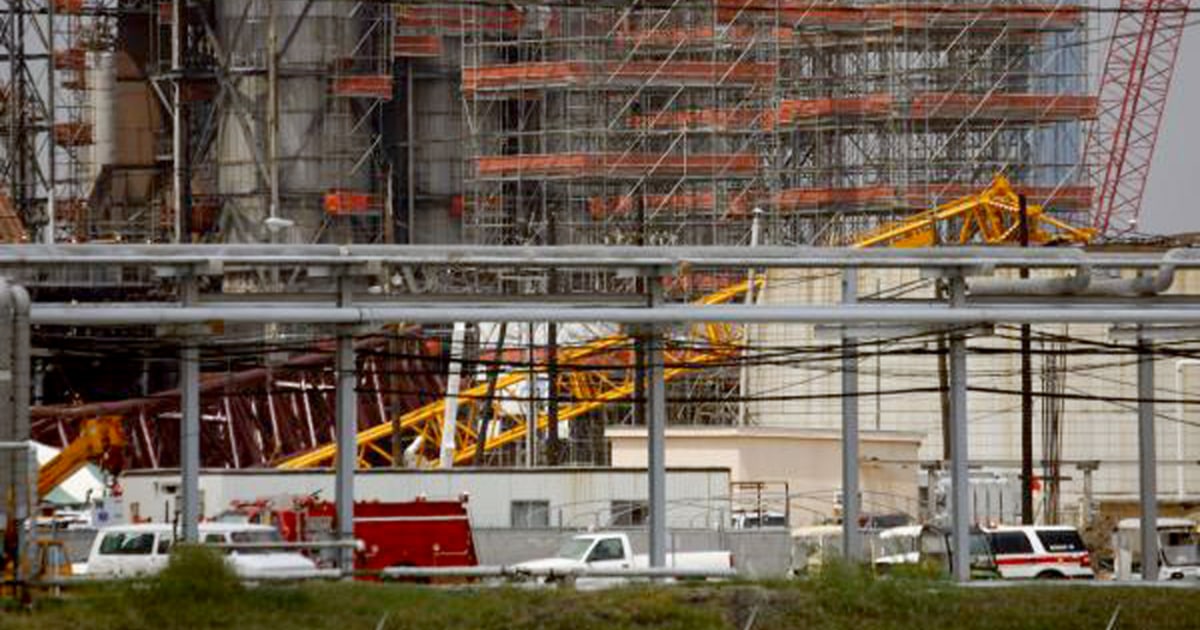 4 dead, 7 injured in Houston crane collapse