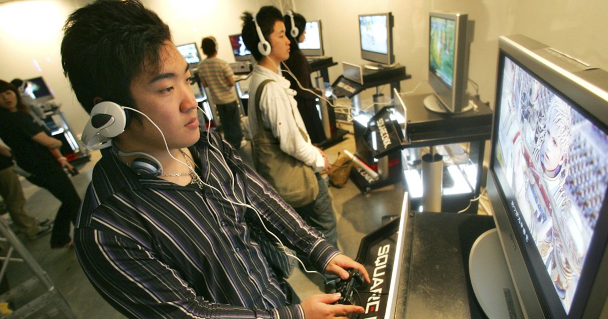 In Japan, PCs are becoming sooo version 1.0