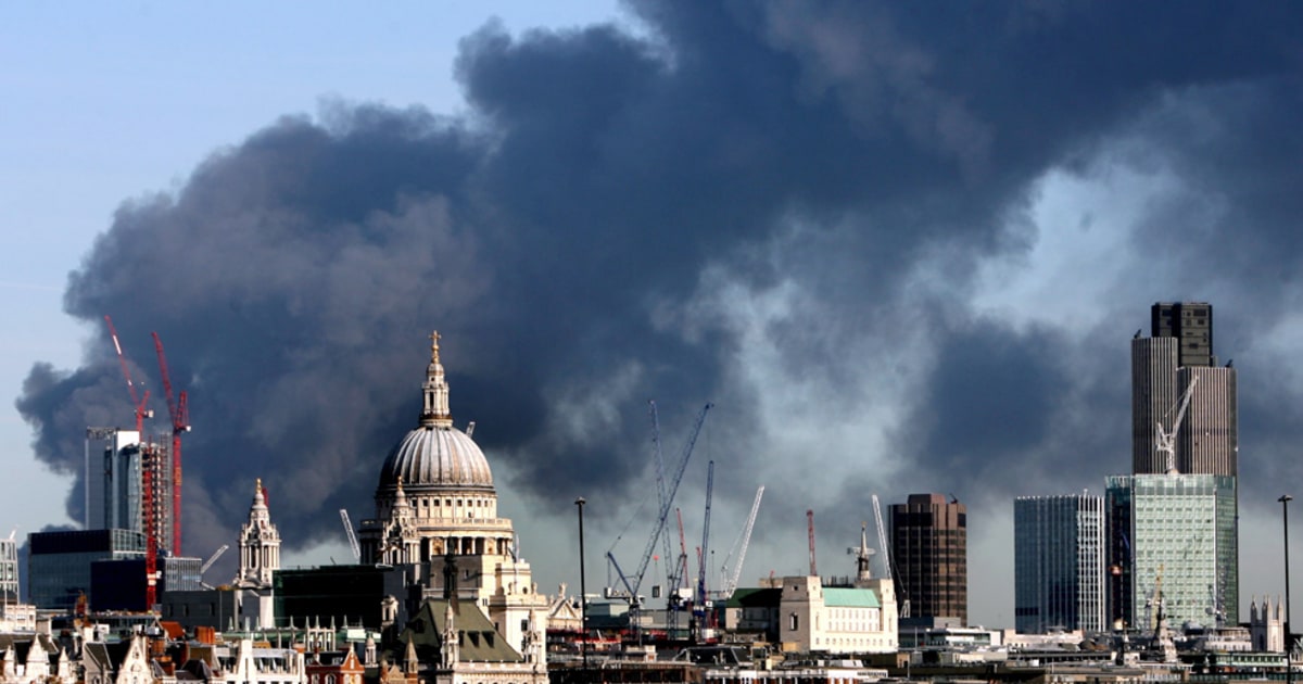 Fire at Olympic site covers London in smoke
