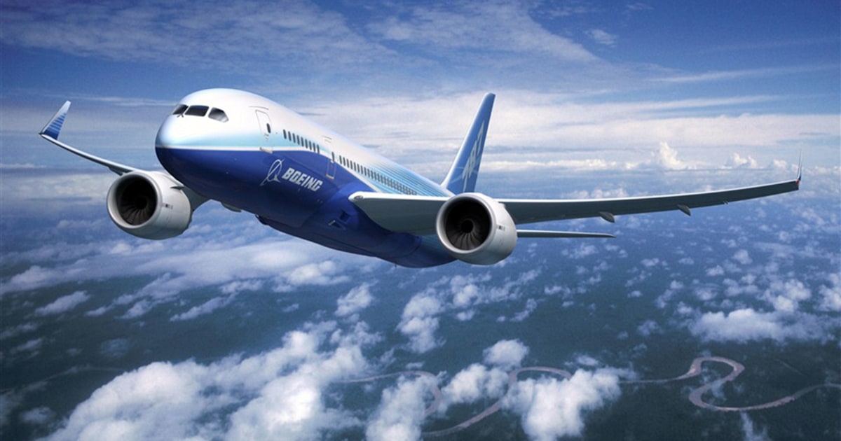 Boeing Dreamliner orders soar to 790