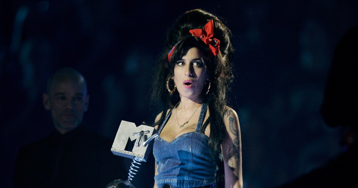 10 celebrity-trashed hotel rooms