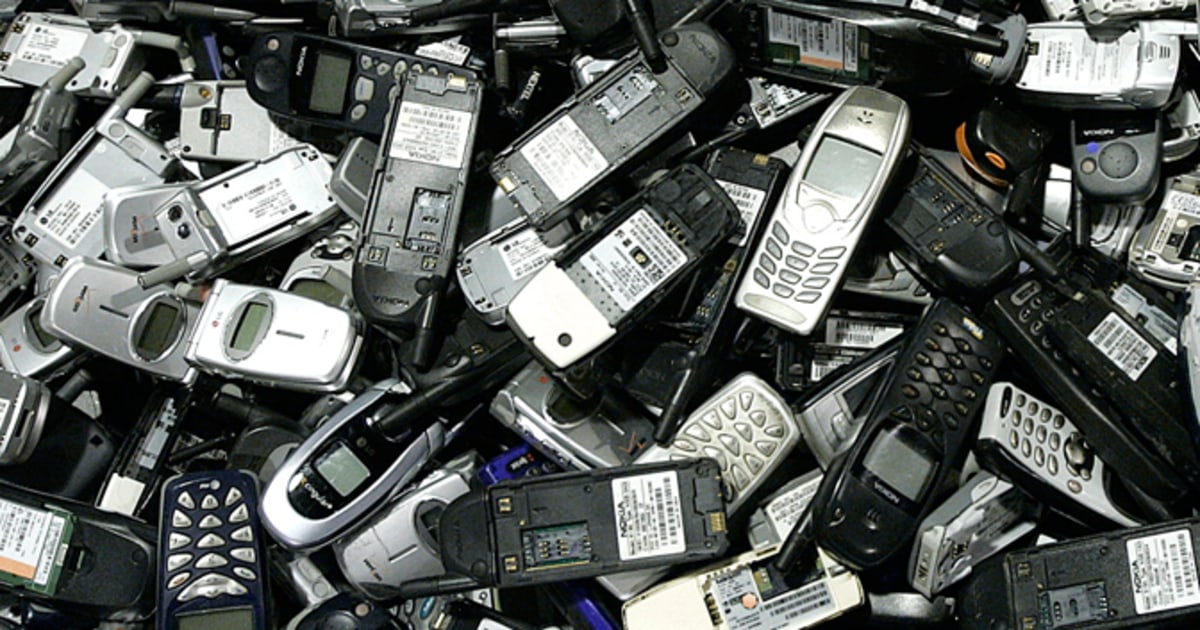 Cell phone recycling for cash a win-win, or is it?
