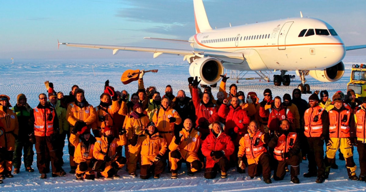 Australia builds Antarctic ice runway