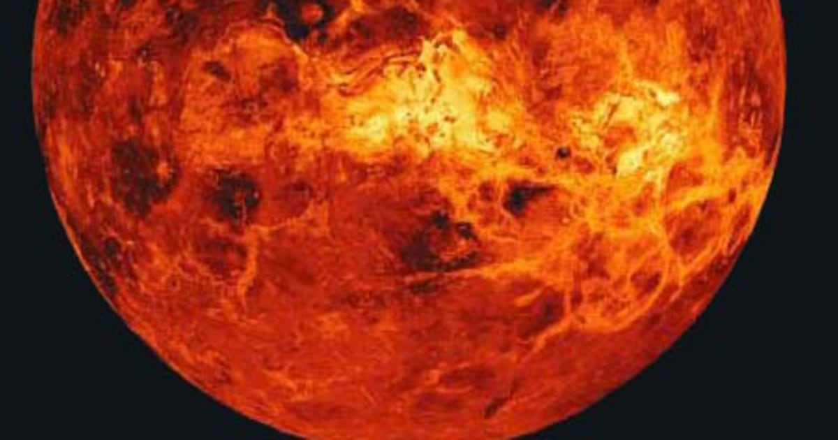 Venus mysteries blamed on colossal collision