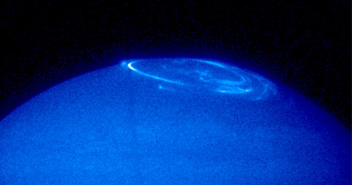 Io creates glowing spots on Jupiter