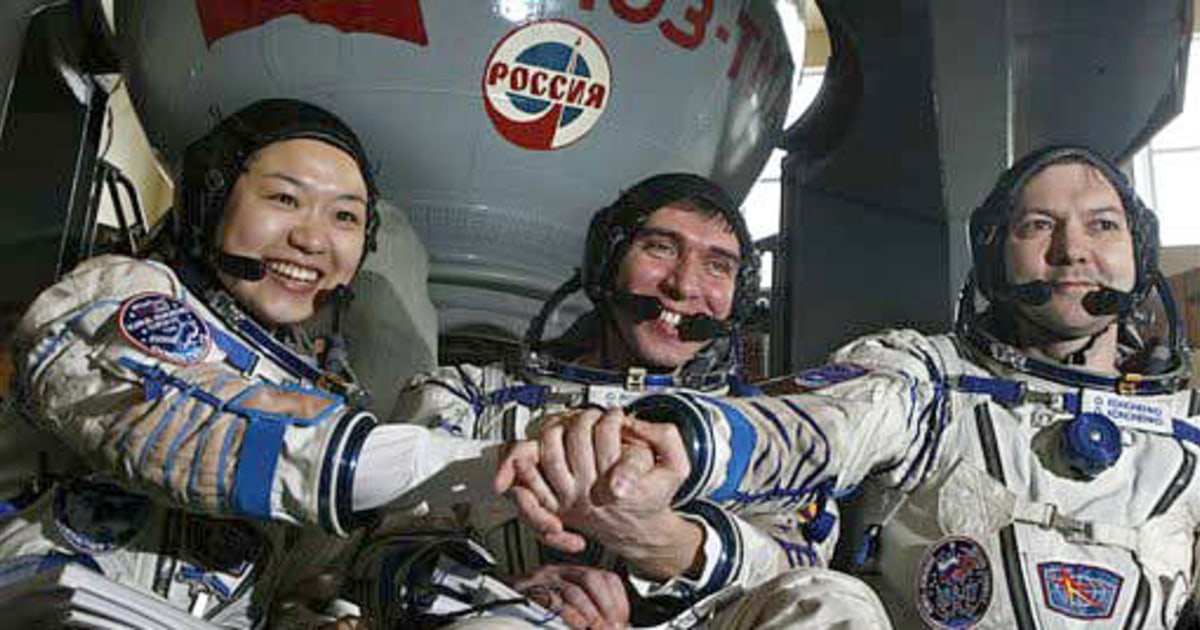 New space station crew poised for launch