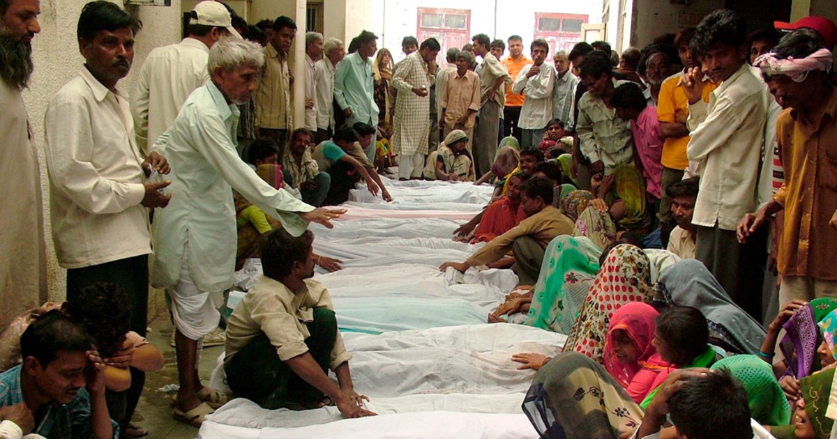 Dozens of children dead as bus crashes in India