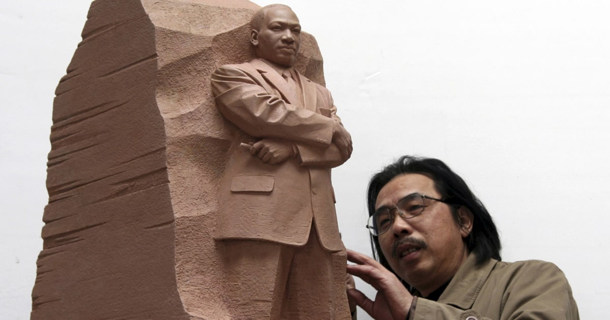 Panel: Rework 'confrontational' King statue