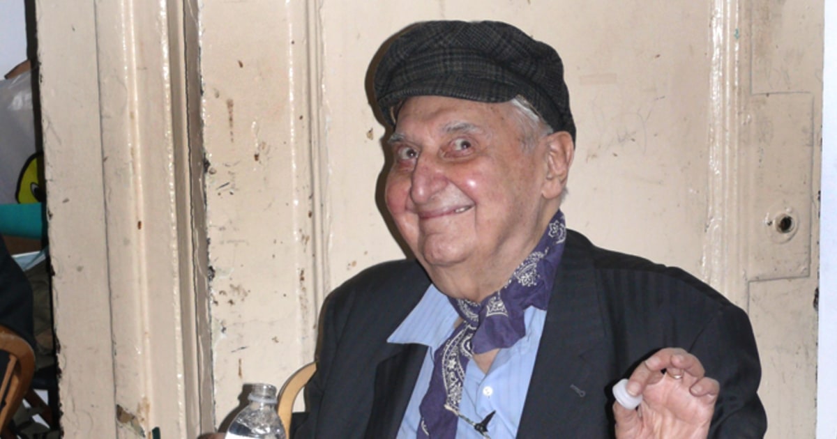 Actor expresses lifetime love for Yiddish theater