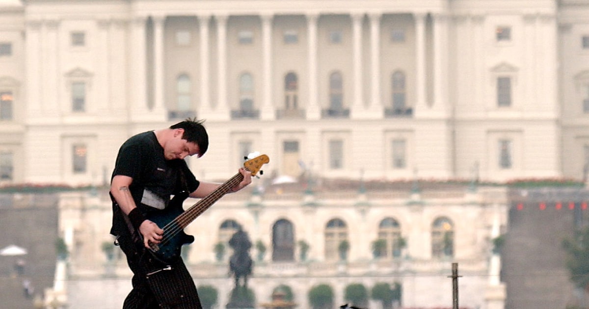 Younger activists use music to get out the vote