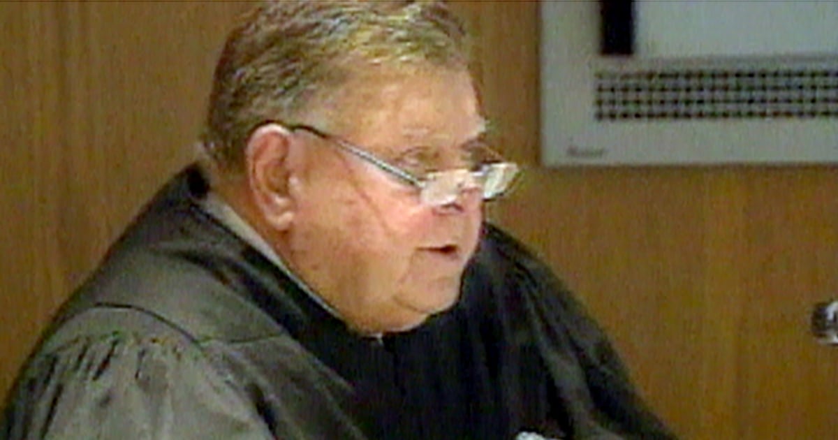 Judge who insulted rape victim exits case