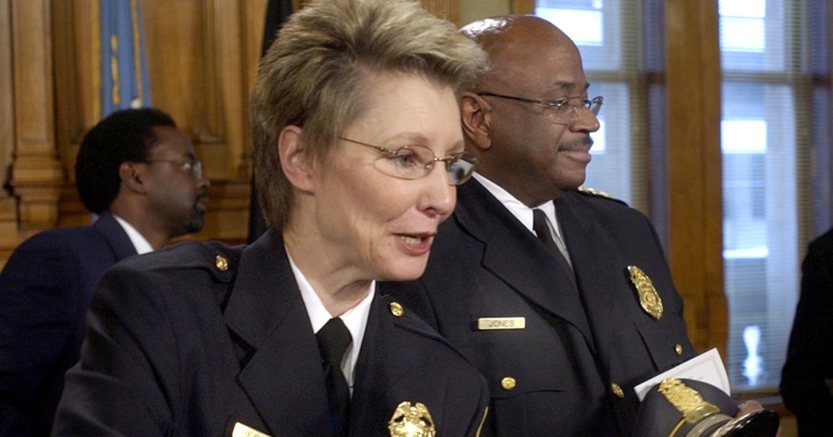 Women rise to top police ranks in U.S. cities