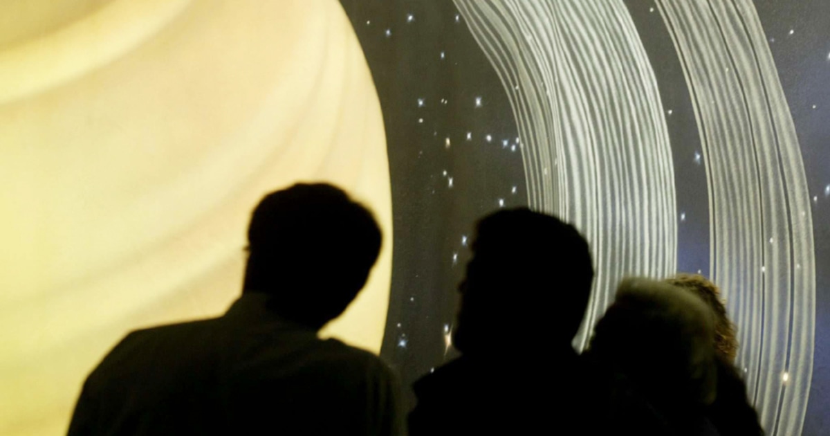 Saturn probe sends stunning ring views