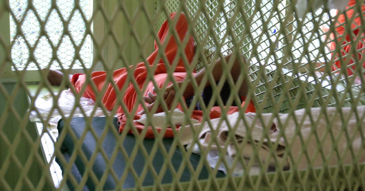 Military to review all Guantanamo prisoners