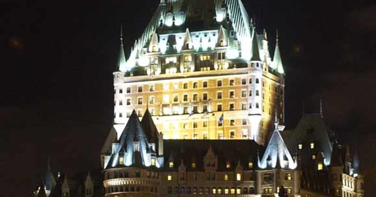 Quebec City courts the crowds