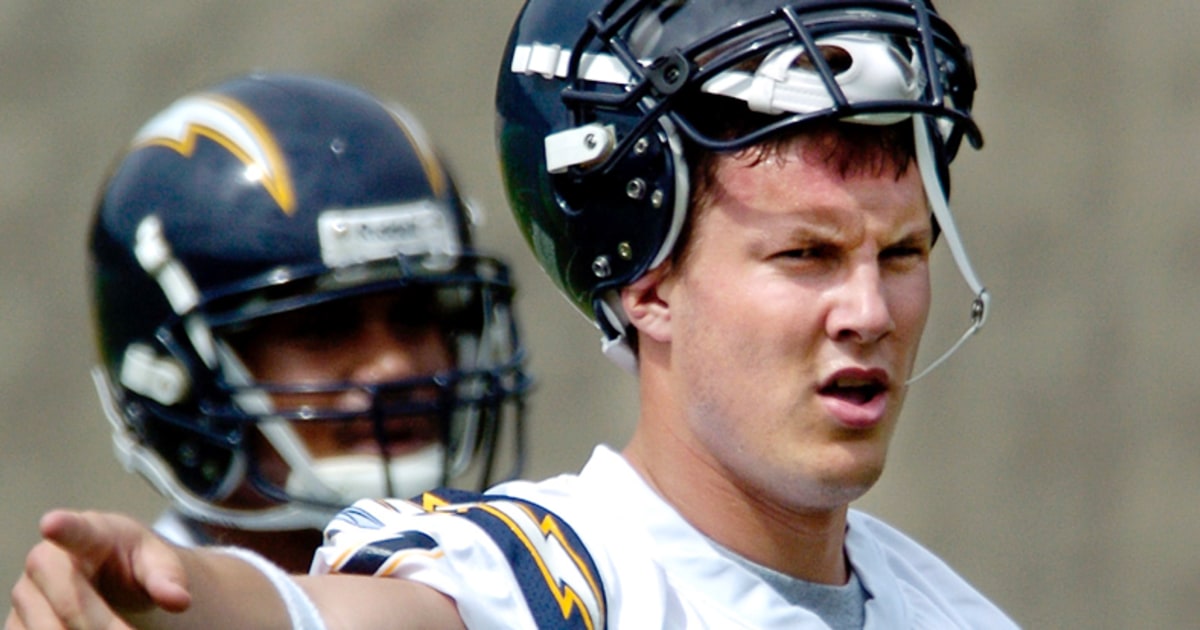 Rookie quarterbacks play waiting game