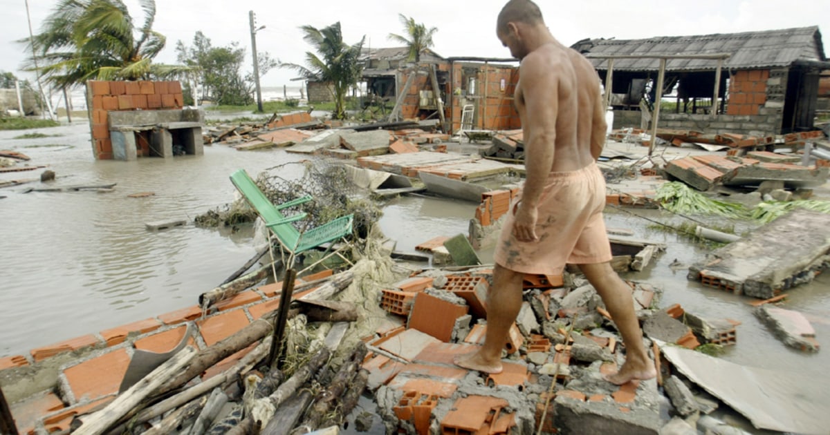 Cubans count costs of Ivan, wonder who will pay