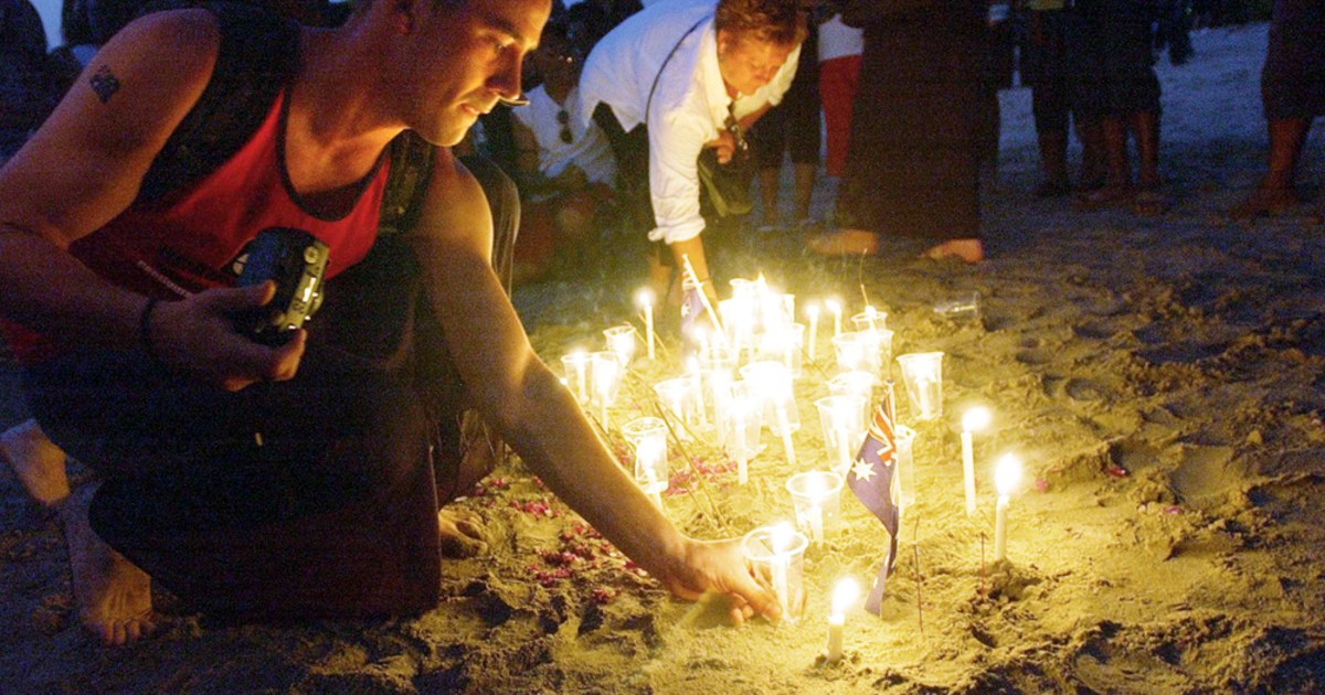 Hundreds gather to mourn Bali blast victims