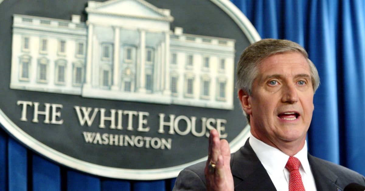 Chief of staff Card staying on at White House