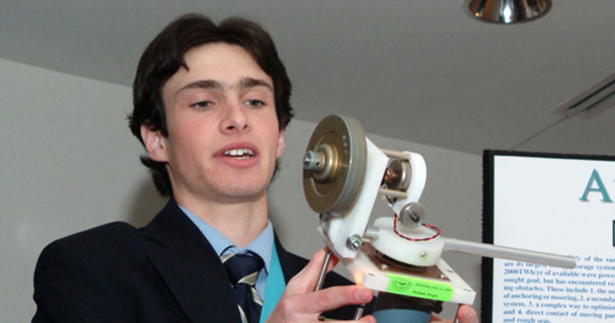 Energy invention nets scholarship for teen