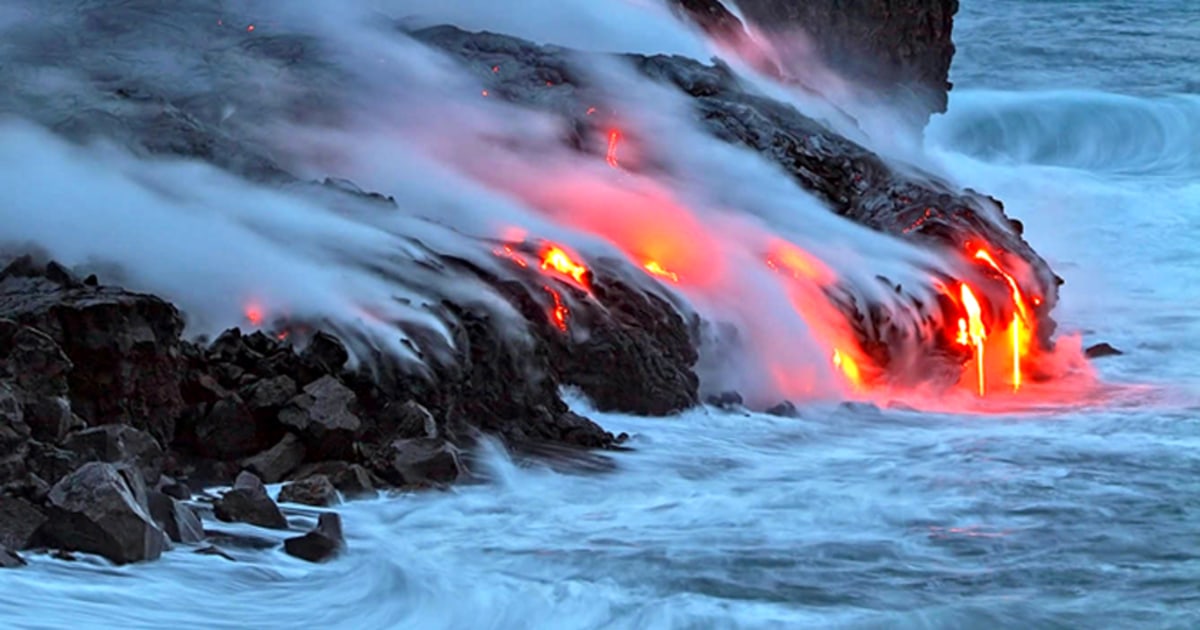 Lava lights up new spots on Hawaiian coast
